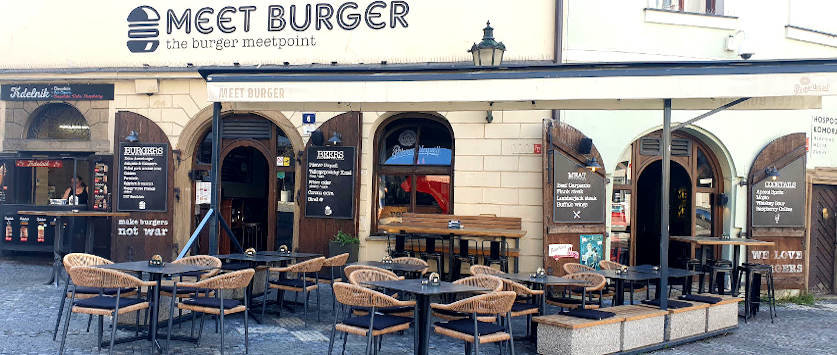 Restaurace Meet Burger Praha 1, nábytek pro restaurace | Ateliér Dako